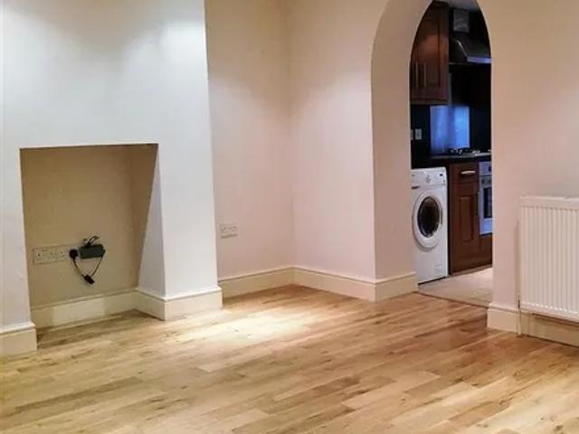 44 Chalcot Road, Primrose Hill, London, NW1 8LL, United Kingdom | 2 bed apartment for rent #138775053 | Rentberry