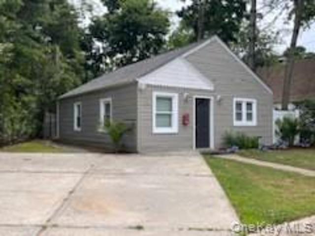 44 Commander Avenue