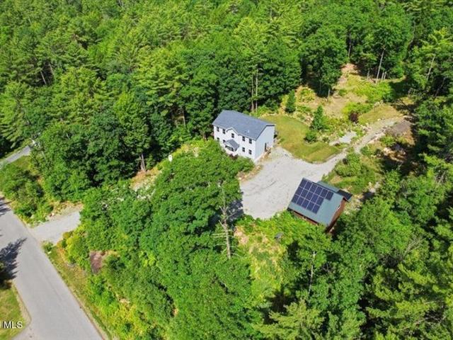 44 Cloverleaf Dr, Warrensburg, NY 12885