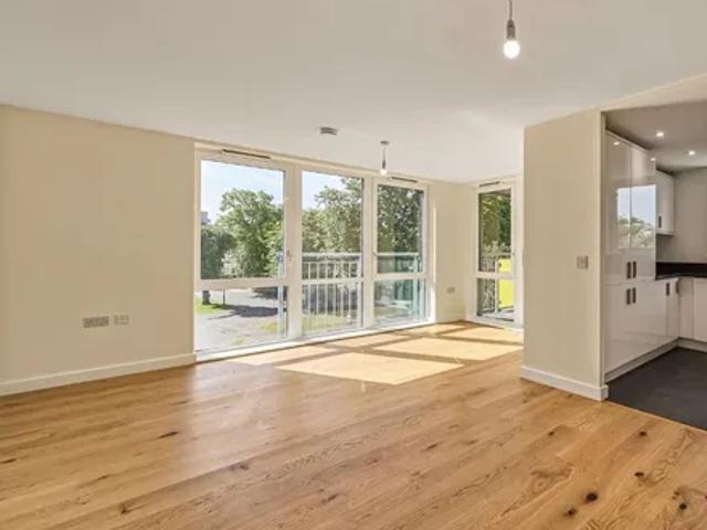 44 Clarence Avenue, London, SW4 8DJ, United Kingdom | 2 bed apartment for rent #167722335 | Rentberry