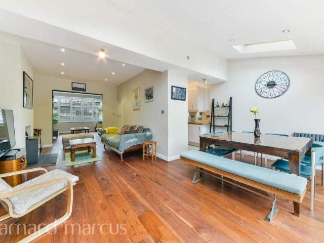 44 Craignair Road, London