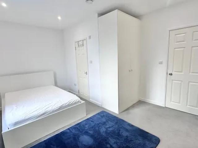 44 Crescent Road, London, SE18 7AQ, United Kingdom | Room for rent #118966150 | Rentberry