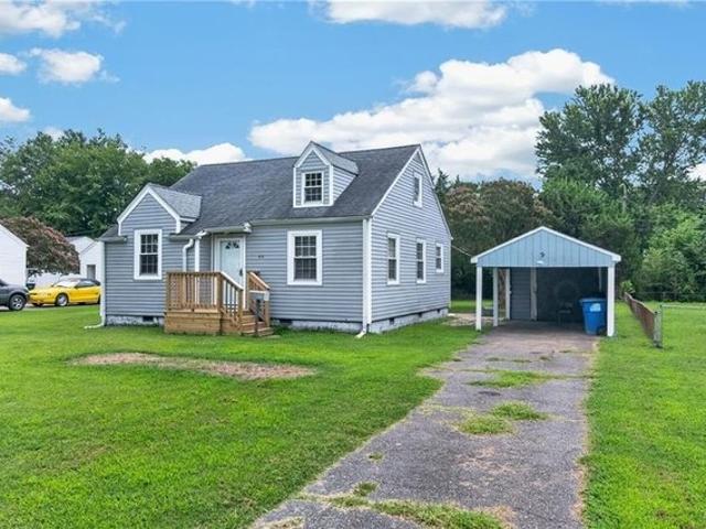 44 Davis Ave, Newport News, VA 23601