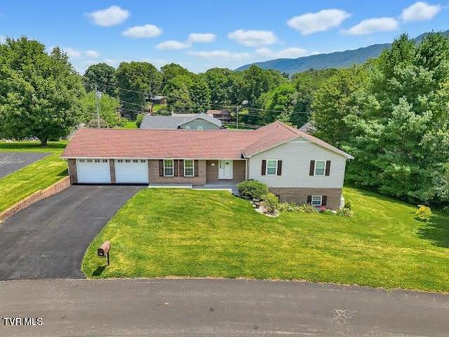 44 Deel St, Lebanon, VA 24266
