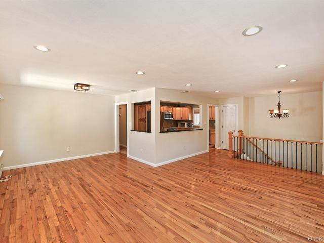 44 Derby Avenue