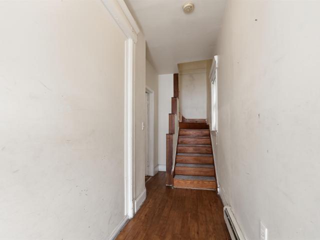 44 Dwight St