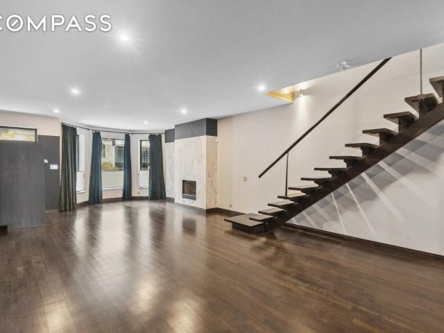 44 E Cedar St, Chicago, IL