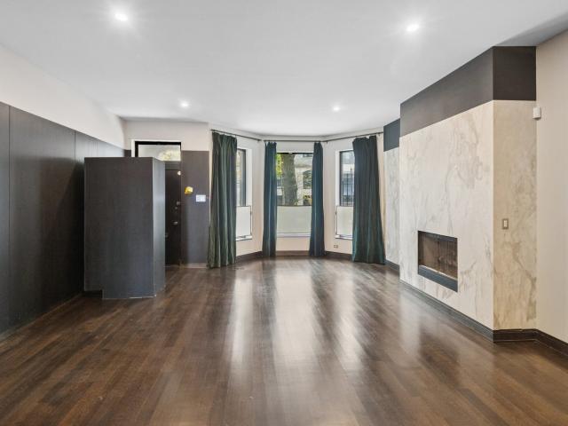 44 E Cedar St, Chicago, IL 60611 | MLS #12527 | Compass