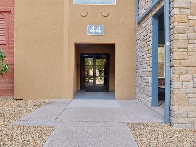 44 E Serene Avenue 325