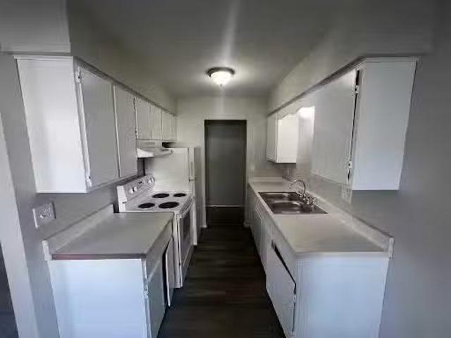 44 E Willow St #3, Monroe, MI 48162