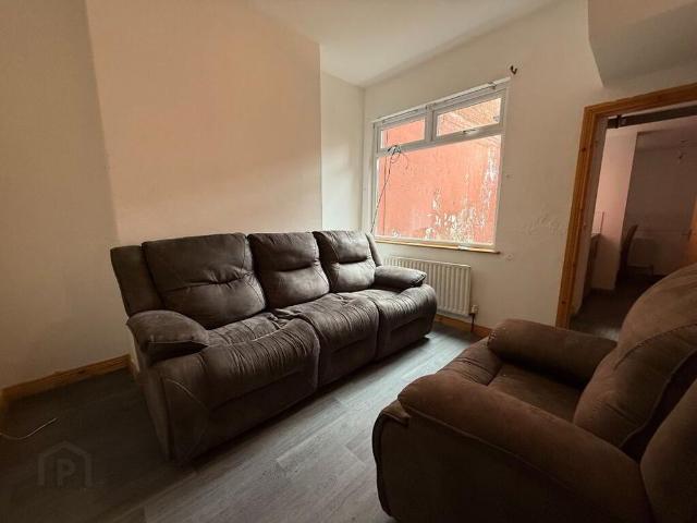 44 Earlscourt Street, Belfast, BT12 7AS