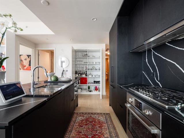 44 East Ave # 2207