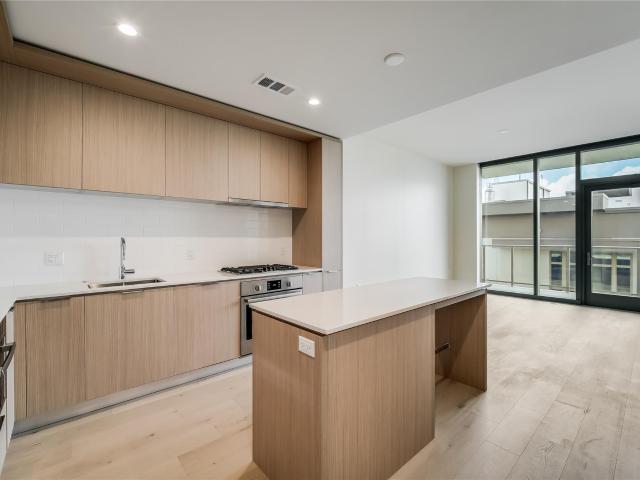 44 East Ave # 2903