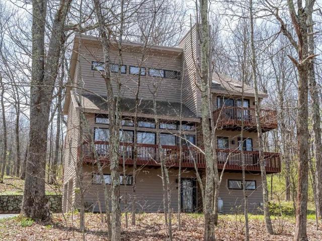 44 East Catoctin Dr