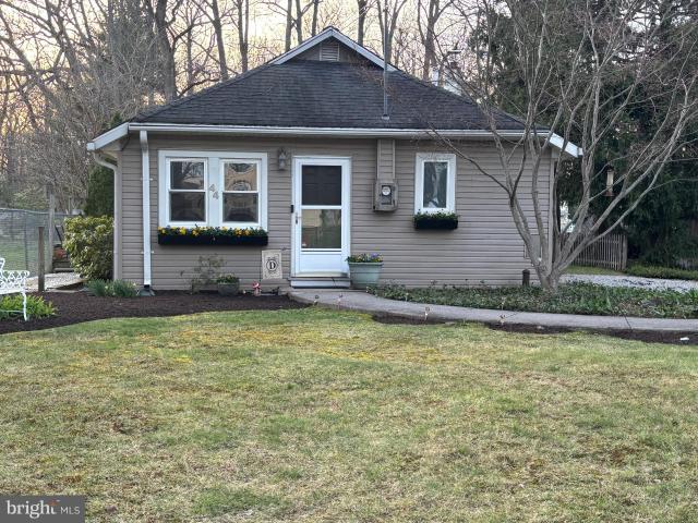 44 Fairlawn Ave, Hamilton, NJ 08619 | MLS #NJME2074 | Compass