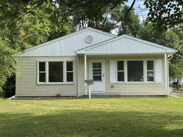 44 Fessenden St, Mount Clemens, MI 48043