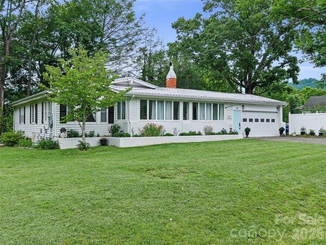 44 Hemlock Ave, Spruce Pine, NC 28777
