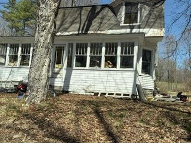 44 High St, Bingham, ME 04920