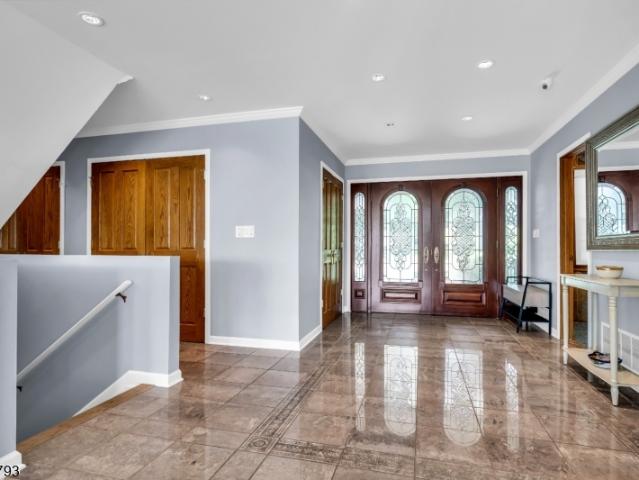 44 Hillcrest Rd