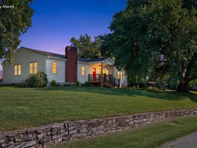 44 Horseshoe Dr, Paris, KY 40361