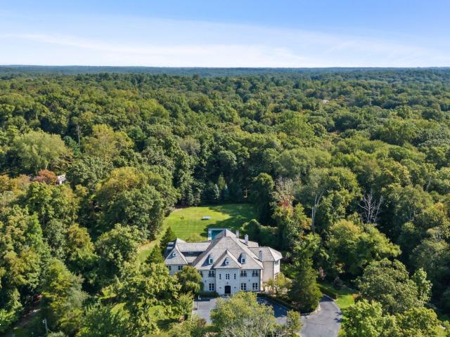 44 Hunting Ridge Rd, Greenwich, CT 06831 | MLS #124558