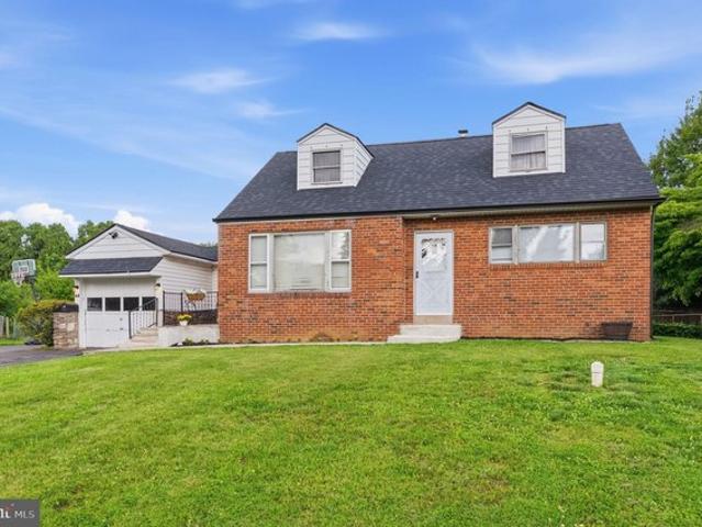 44 Jay St, Feasterville Trevose, PA 19053