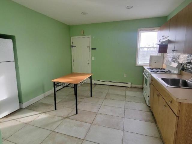 44 King St apt 3