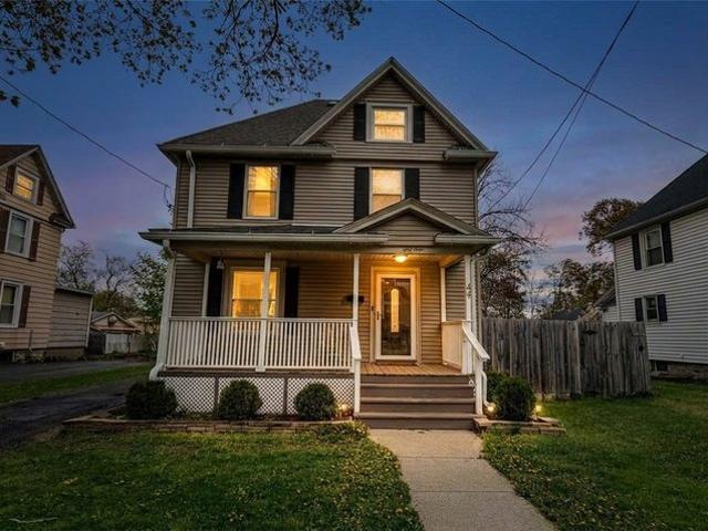 44 Lake Ave, Auburn, NY 13021