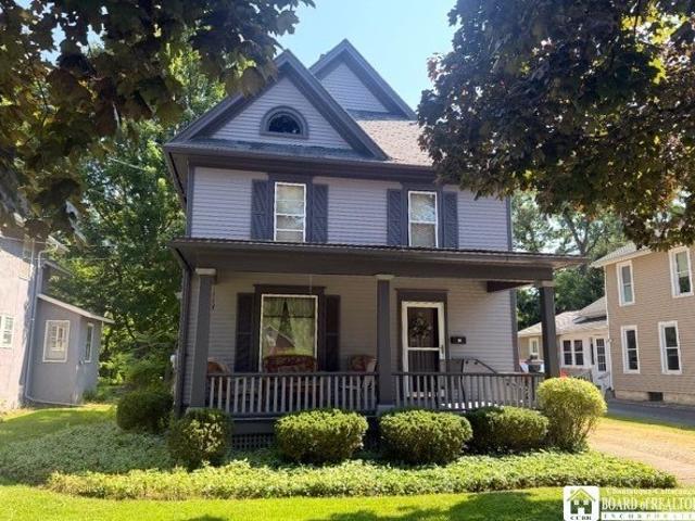 44 Liberty St, Fredonia, NY 14063