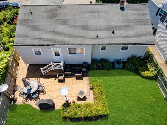 44 Lorrie Ln