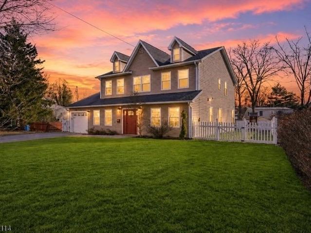 44 Manor Rd, Livingston, NJ 07039