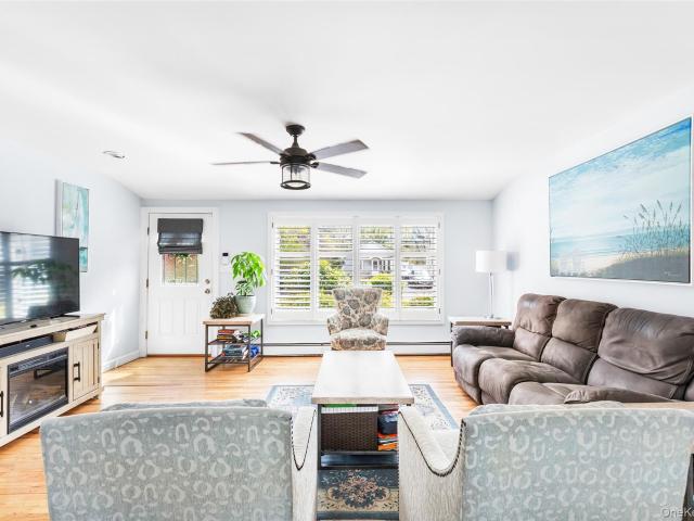 44 Maple Avenue