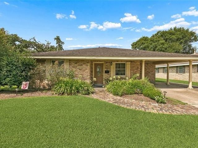 44 Marie Dr, Gretna, LA 70053