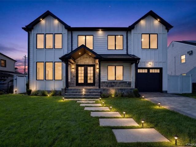 44 Meadow Ln, Levittown, NY 11756