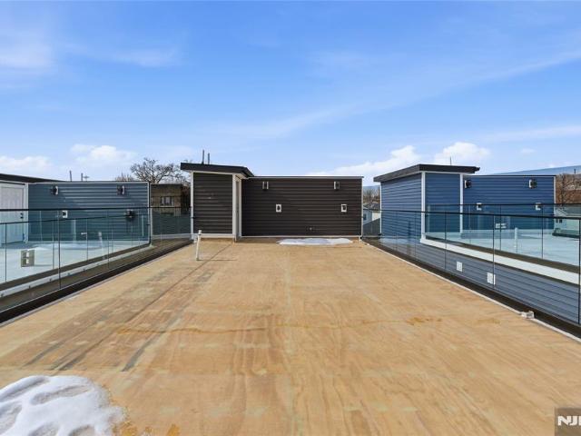 44.5 Milford Avenue