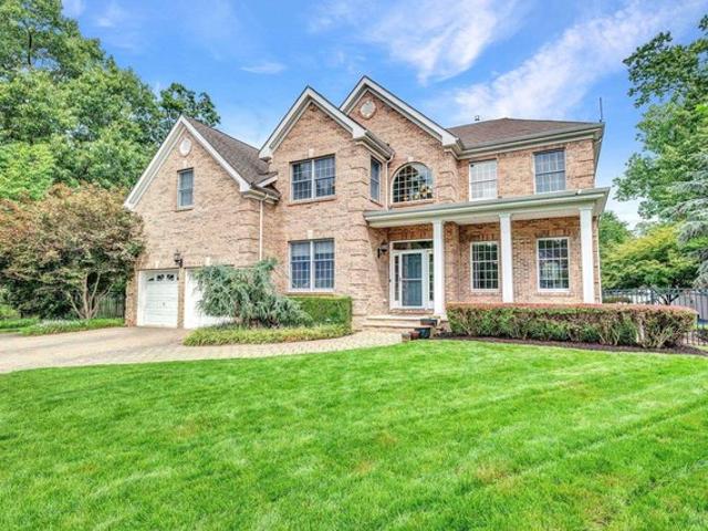 44 Monet Dr, Mays Landing, NJ 08330