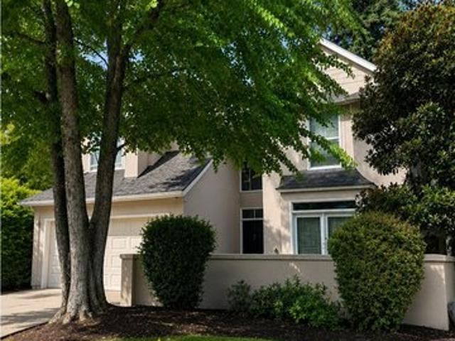 44 Morningview Cir, Lake Oswego, OR 97035