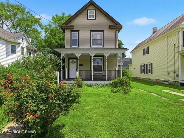 44 N Green St, East Stroudsburg, PA 18301