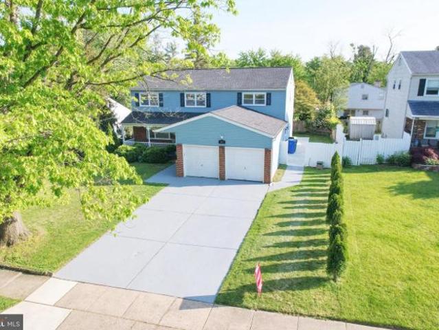 44 N Syracuse Dr, Cherry Hill, NJ 08034