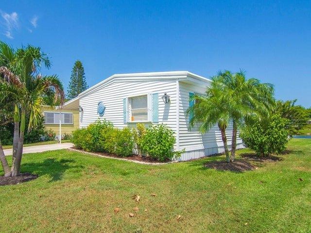 44 NE Village Ln, Jensen Beach, FL 34957