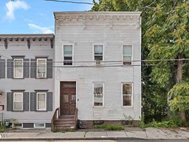 44 Osborne St, Albany, NY 12202