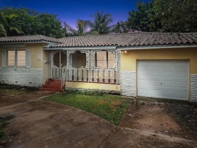 44 Palermo Ave, Coral Gables, FL 33134