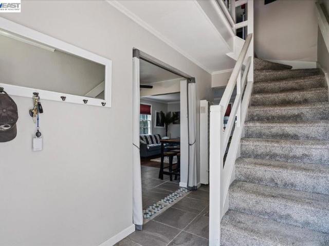 44 Parrott St