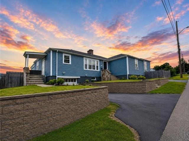 44 Pavilion Ave, Cranston, RI 02920