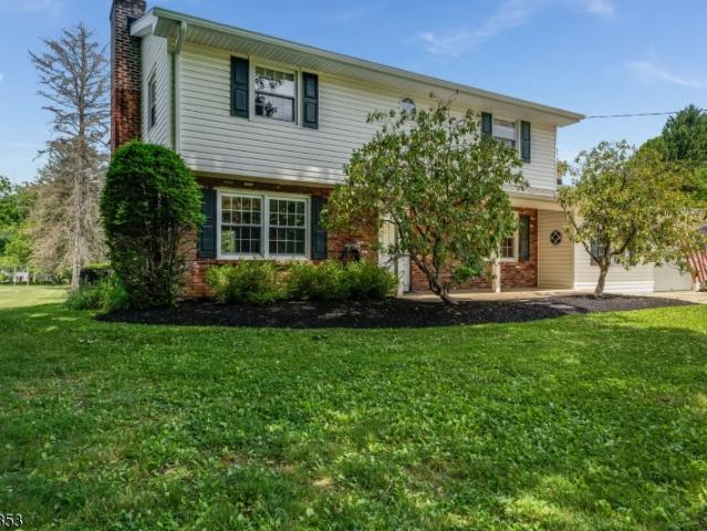 44 Pleasant Valley Rd