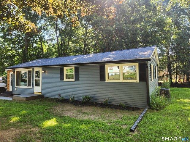 44 Richmond Rd, Putnam, CT 06260