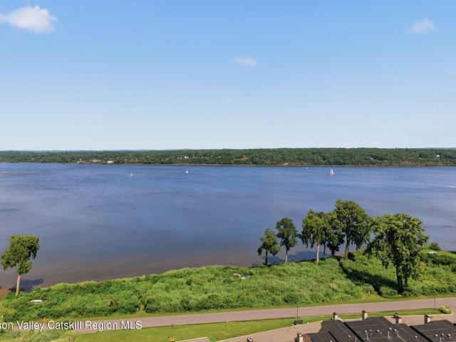 44 Riverview Condos