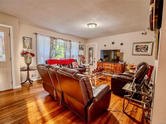 44 S Howell Avenue