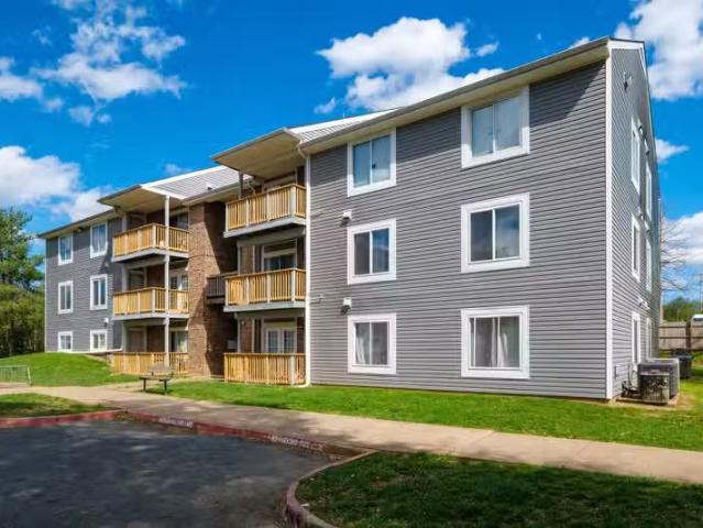 44 South Ave, Unit E, Harrisonburg, VA 22801 MLS #663297