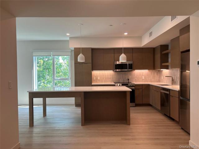 44 Springside Avenue 5F